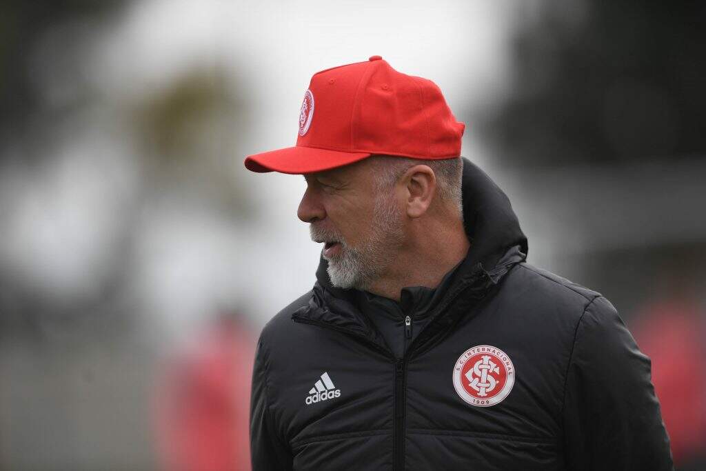 Renê é desfalque para a partida contra o Goiás e Rodrigo Dourado vira ...